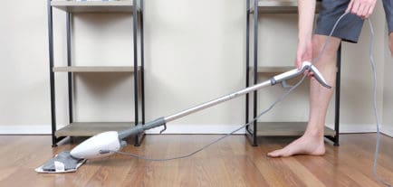 Light and Easy Review: An Amazing Steam Mop? | Modern Castle