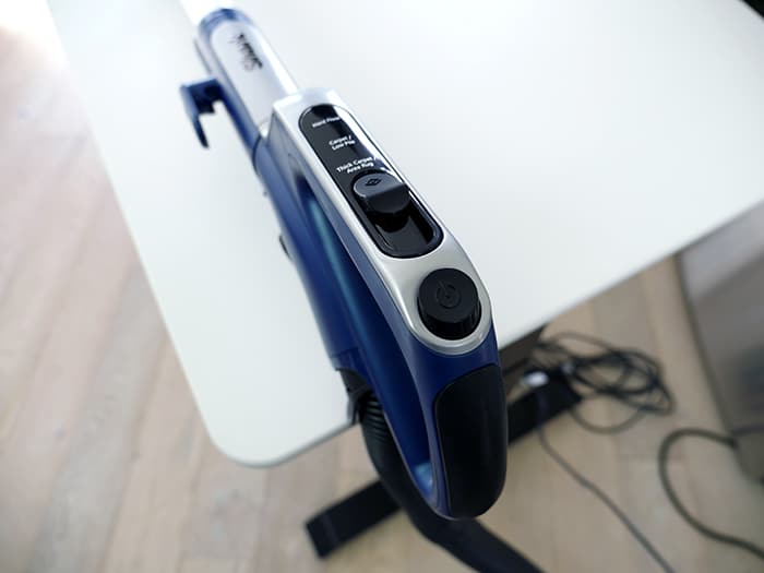 Shark Stratos Upright Review - 21 Objective Cleaning Tests